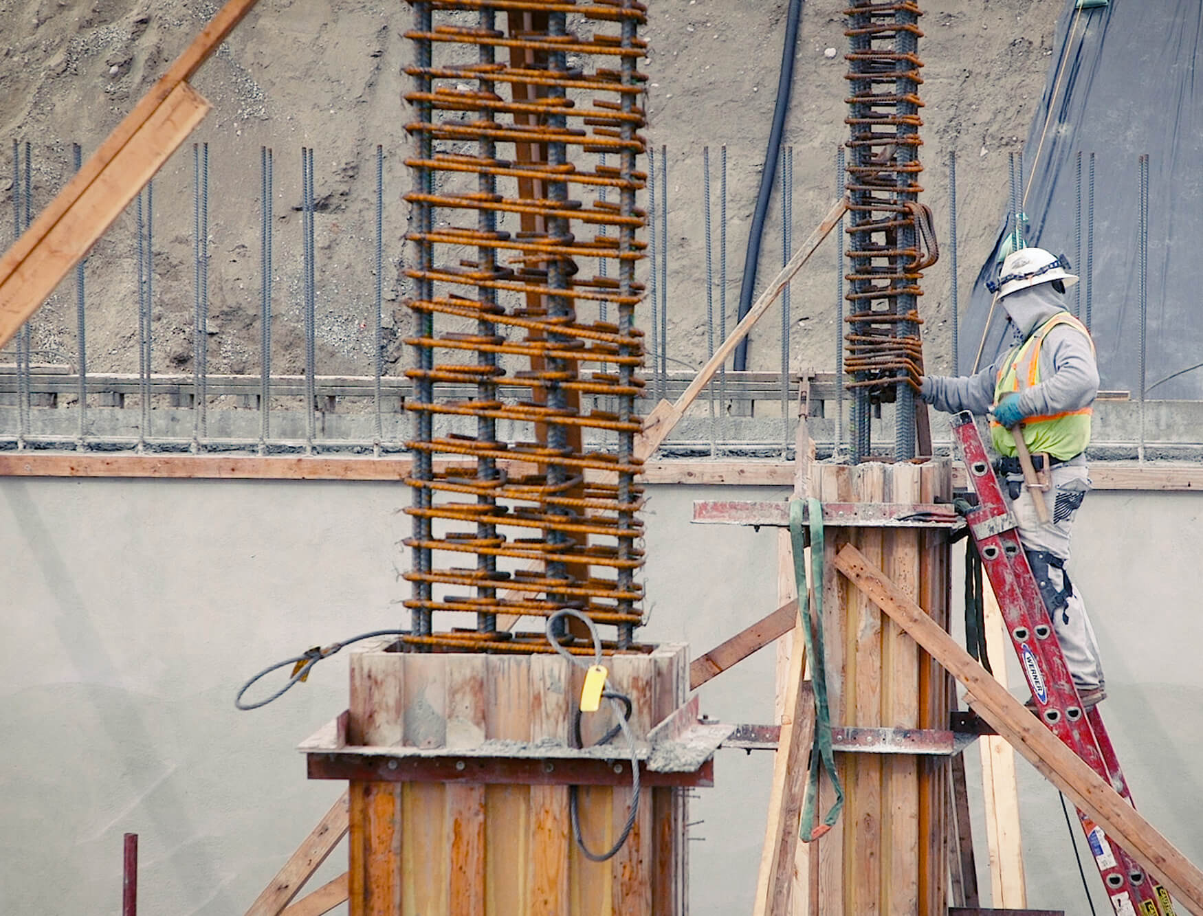 Compass Construction Culture Video - Hansen Belyea : Hansen Belyea
